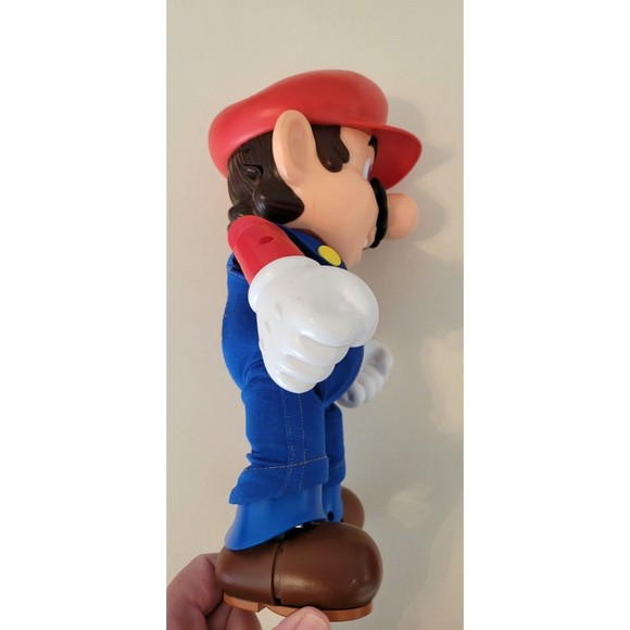 Jakks Pacific | Toys | Nintendo Its A Me Super Mario 2 Inch Talking ...